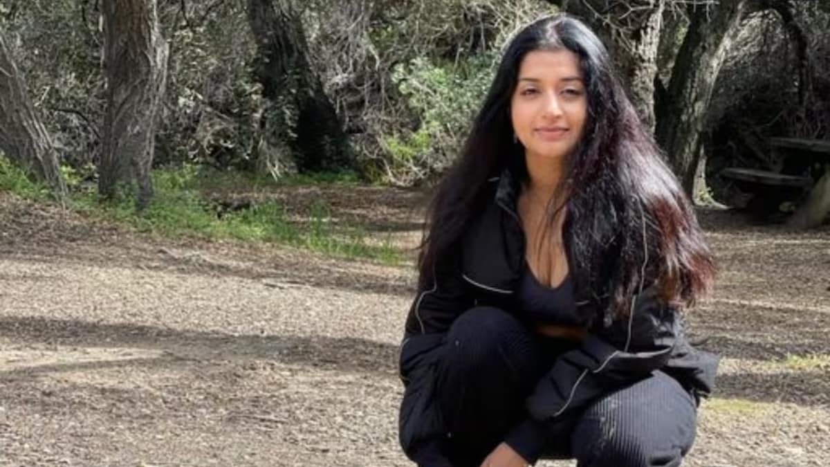 Meera Jasmine’s Pictures From ‘A Walk In The Woods’ Exude Tranquility ...