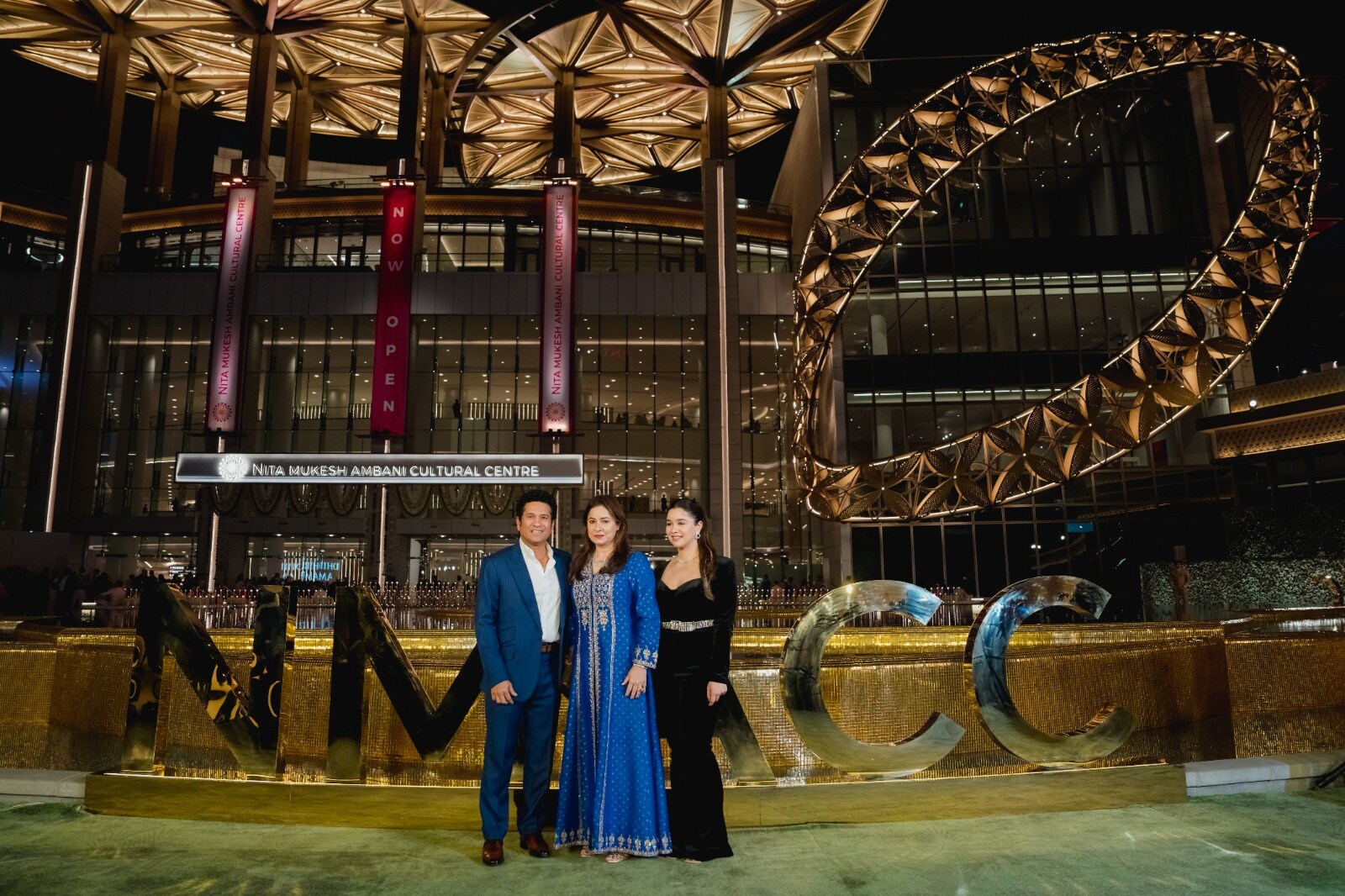 NMACC Event: Nita Ambani-Mukesh Ambani Pose For Paps; Rajinikanth, Alia ...