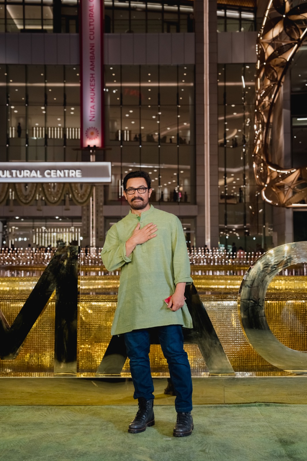 NMACC Event: Nita Ambani-Mukesh Ambani Pose For Paps; Rajinikanth, Alia ...