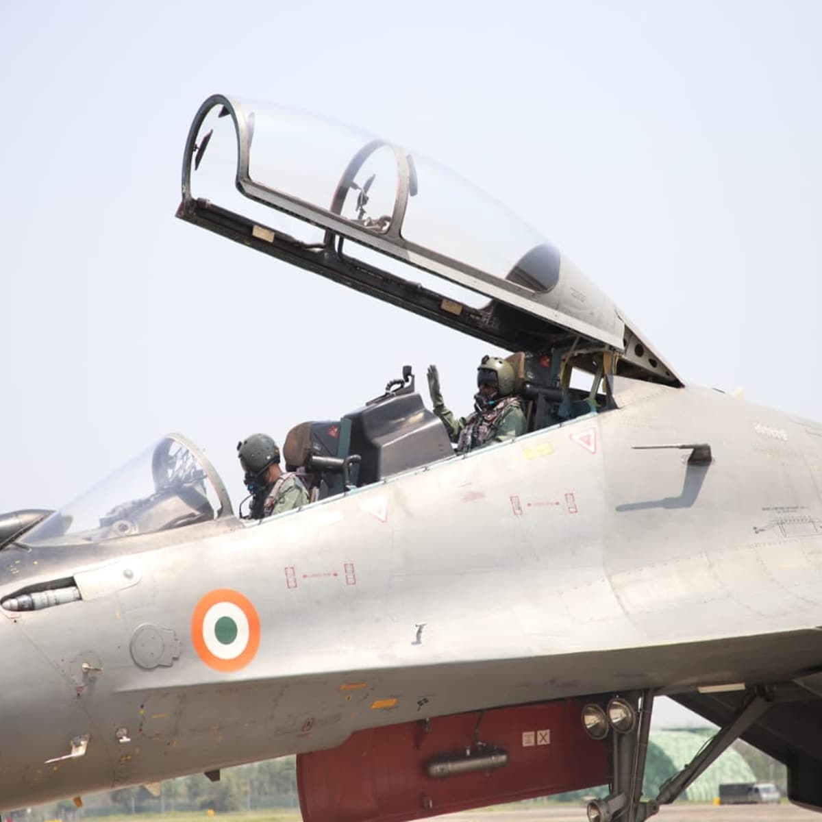 In Pictures: President Murmu Takes Maiden Flight in Fighter Jet in ...