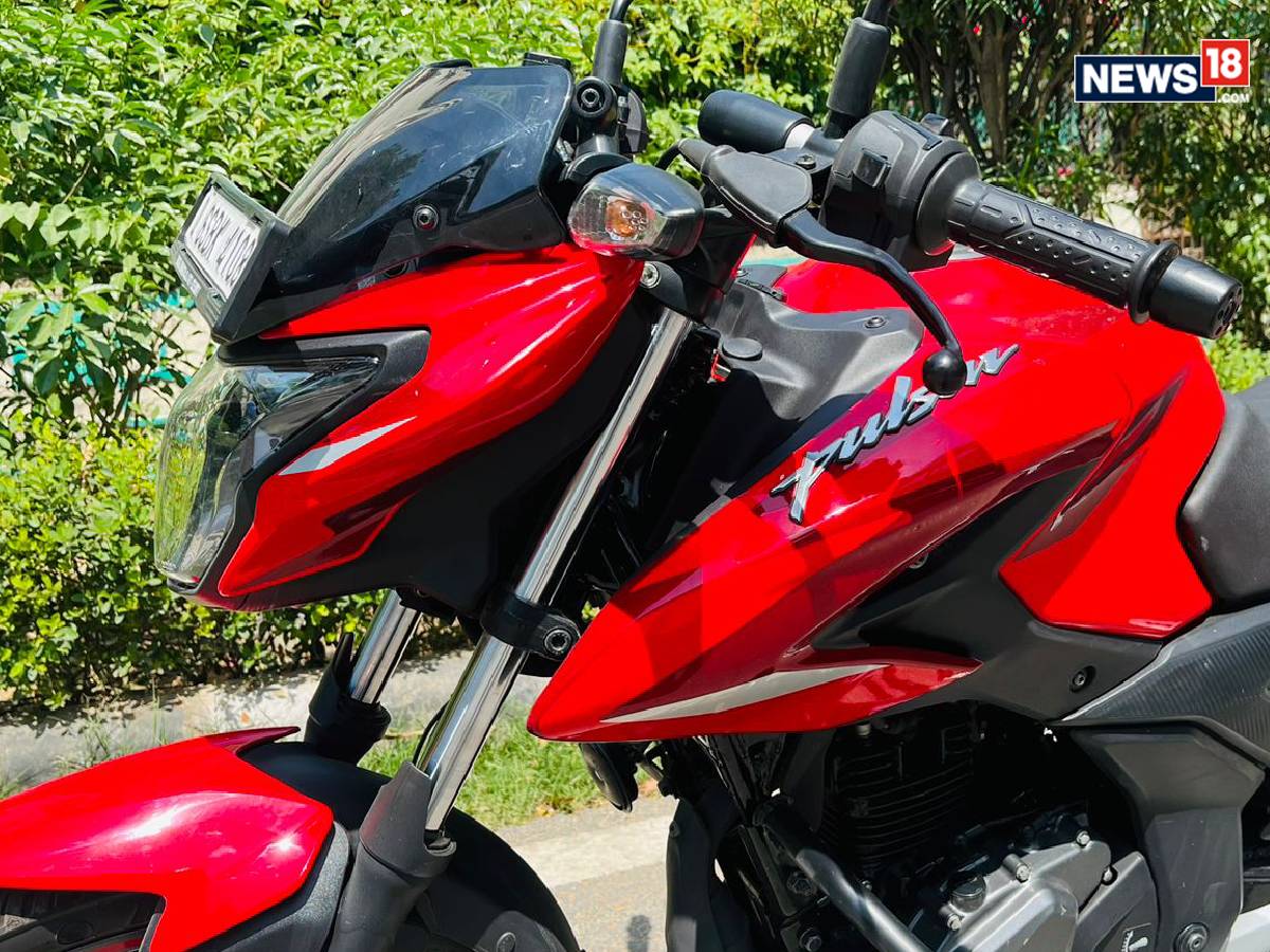 2023 Bajaj Pulsar P150 in Pics: See Design, Features, and More - News18