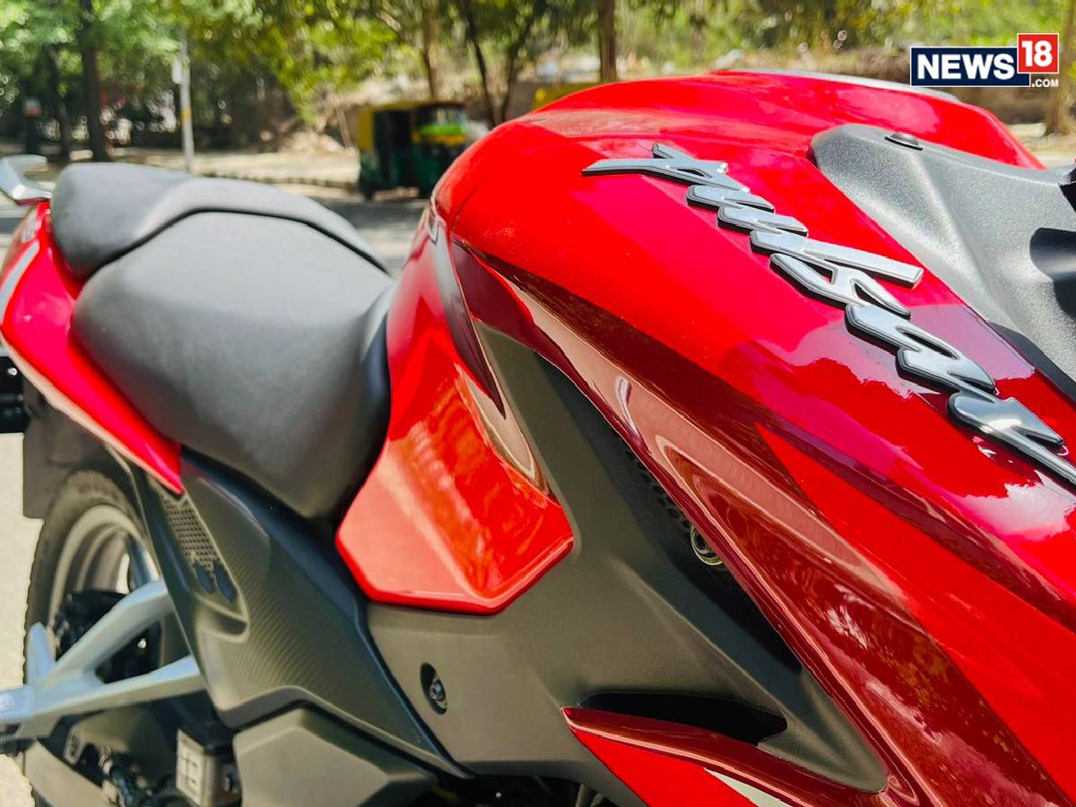 2023 Bajaj Pulsar P150 in Pics: See Design, Features, and More - News18