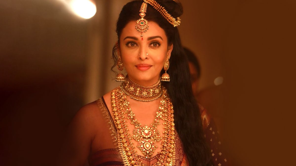 Ponniyin Selvan 2: 4 Times Aishwarya Rai Bachchan Looked Elegant As A ...