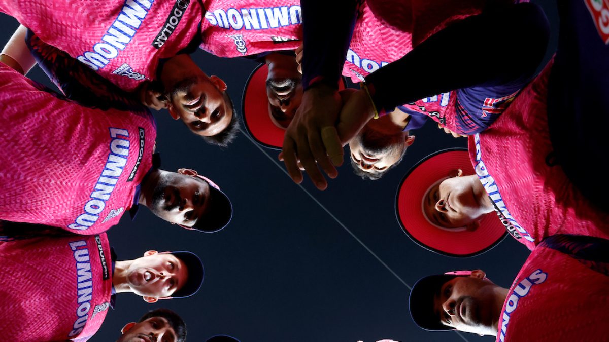 RCB Gave 'One of The Greatest Gifts in IPL History' to Rajasthan Royals ...