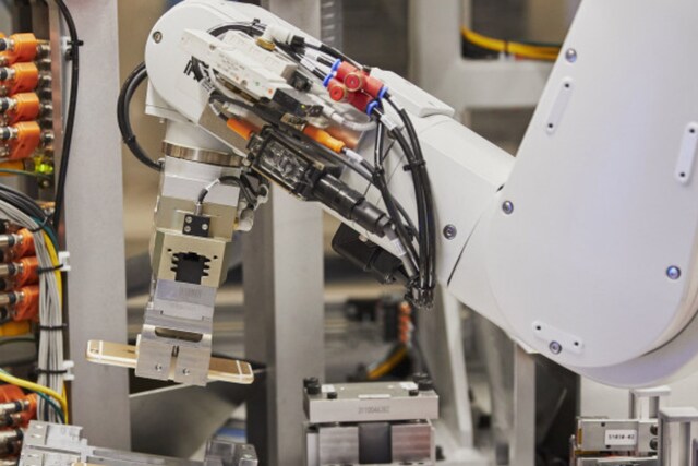 Daisy the Robot Can Recover And recycle the components of (Almost) Any ...