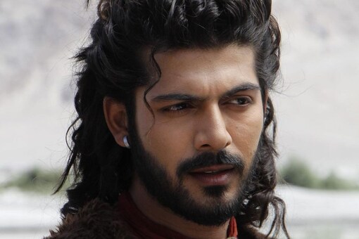 Sheezan Khan Hopes For 'Peace and Love' In FIRST Statement After Bail ...