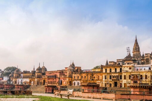 UP Tourism Starts Helicopter Service, Devotees Can Now Get an Aerial ...