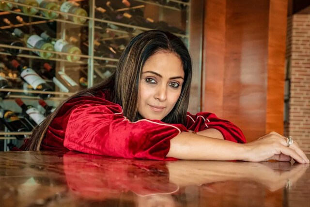 On Her 47th Birthday, Actress Simran Bagga's Childhood Photo Viral - News18