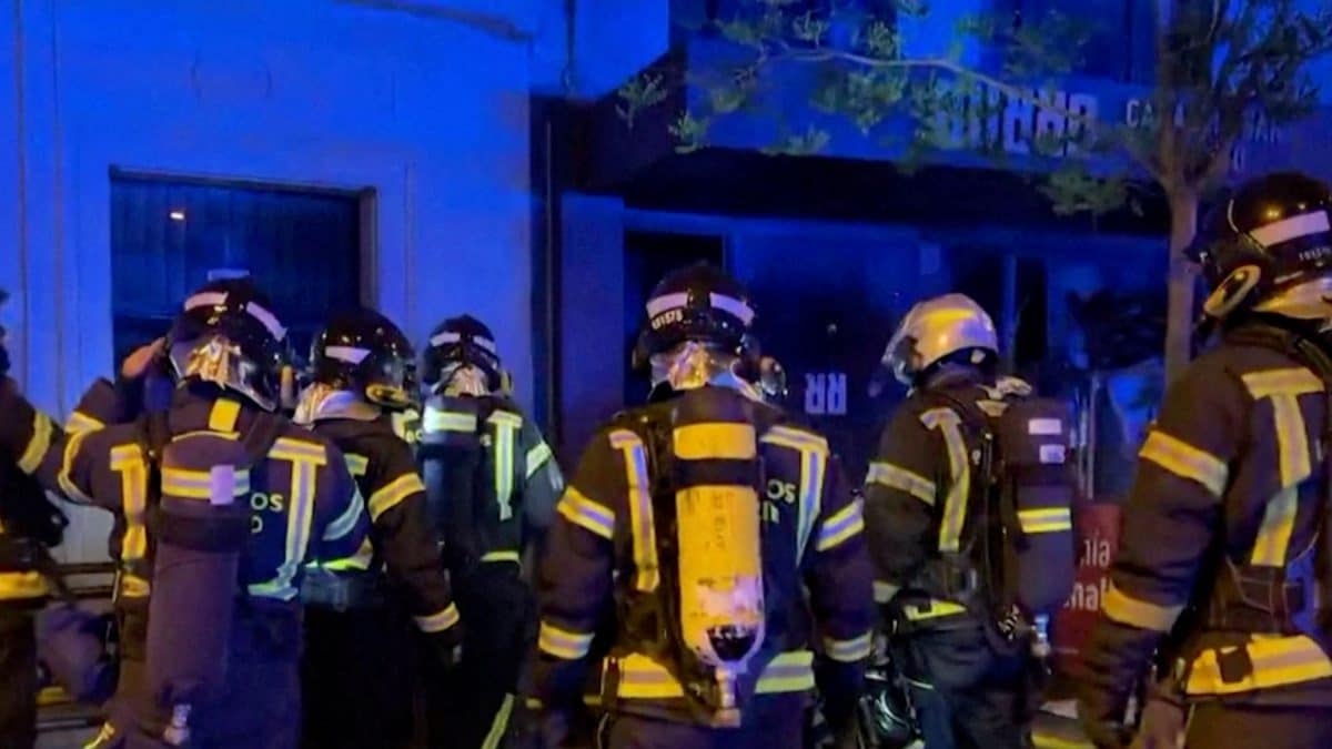 Two Dead, 10 Hurt as Waiter Sets Restaurant in Madrid Ablaze while ...
