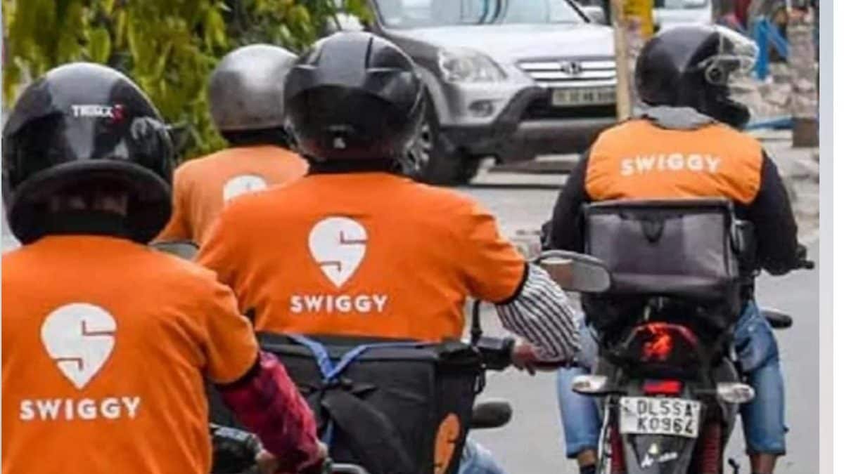 Swiggy Begins Levying 'Platform Fee' From Users On All Food Orders ...