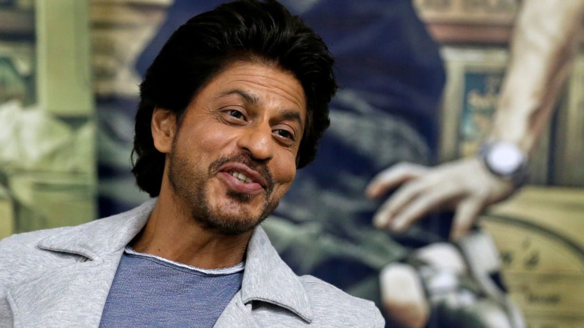 SRK Accepts Not Living 'Normal Life' in Old Video, Gets Full Marks from ...