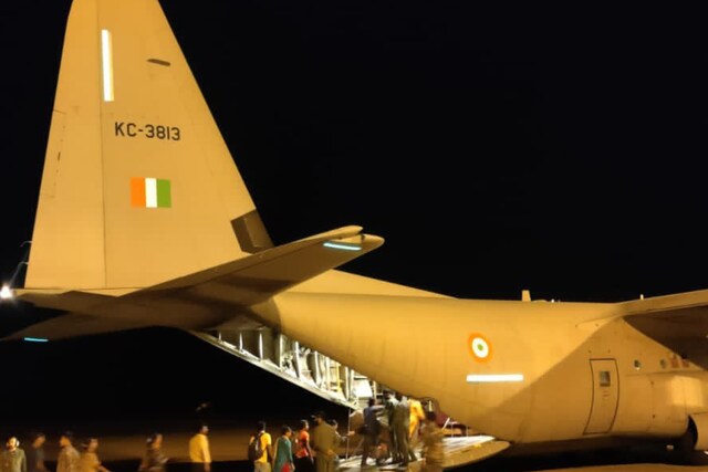 IAF's Only C-17 Woman Pilot Brings Back Indians from Sudan Under Operation Kaveri: Sources - News18