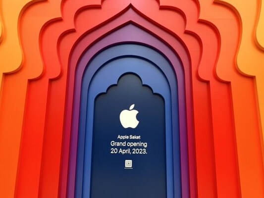 Apple Delhi Store Opening Live Updates: Tim Cook Opens Apple Saket ...