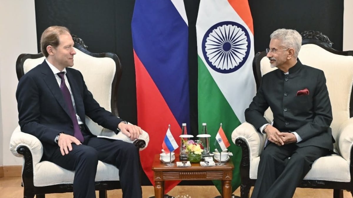 India, Russia Review Ties, Agree to Address Trade Deficit and Market ...