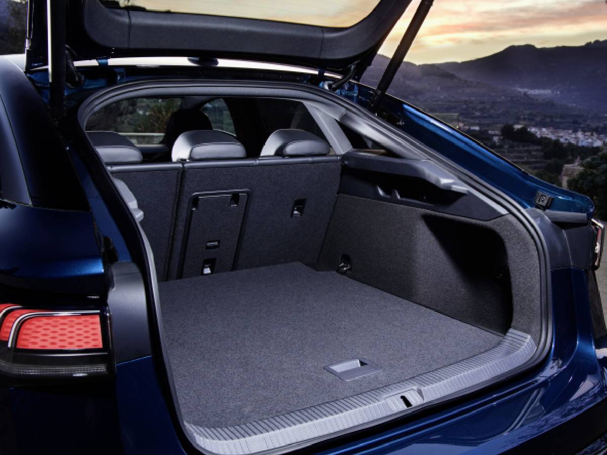 All-Electric Volkswagen ID7 in Pics: See Design, Features, Interior and ...