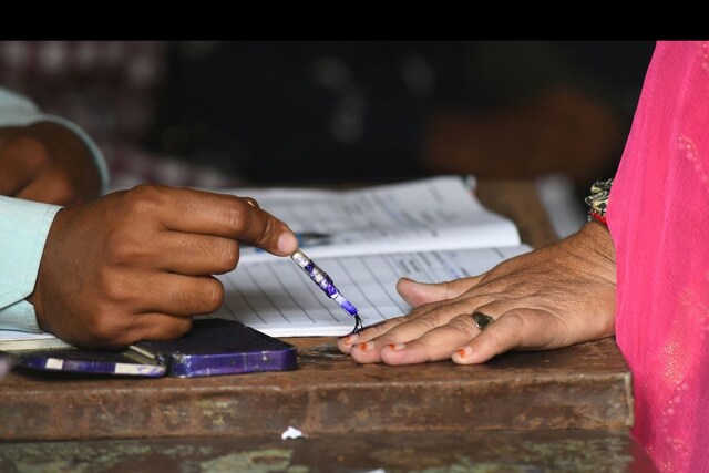 Karnataka Elections 2023: What To Do After Reaching Polling Booth? A Step-By-Step Guide - News18