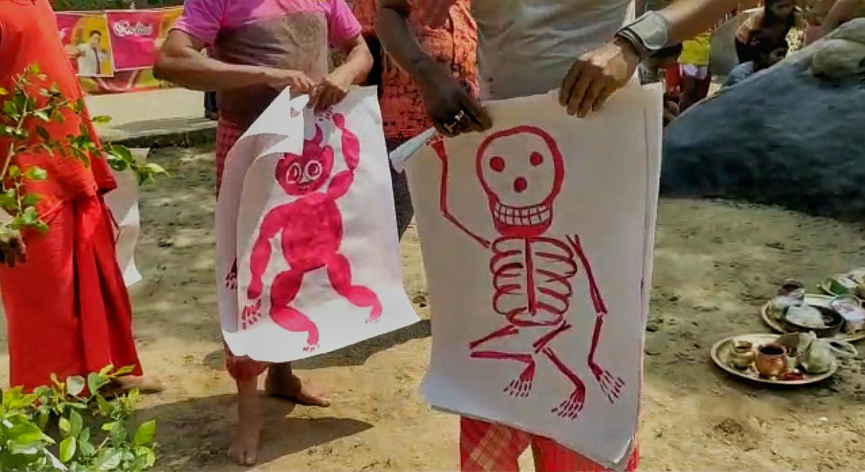 'Bhoot Puja': Why People Come Together to 'Witness' Ghosts in Phulia ...