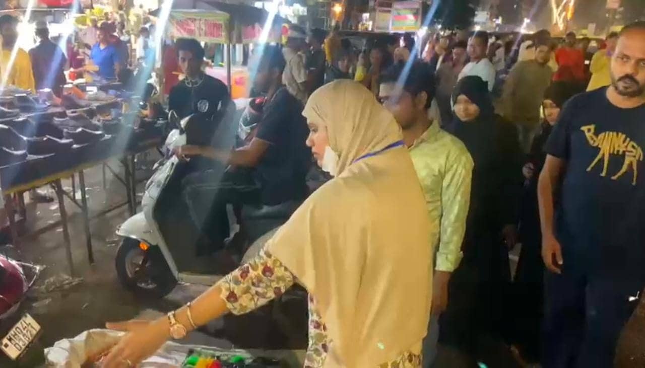 IN PICS | How Mumbai Woman Took Up the Task to Resolve Traffic Woes ...
