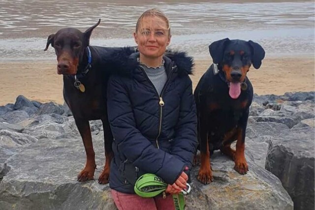 Doberman Saves Owner's Life After Spotting Organ Donor At The Beach ...