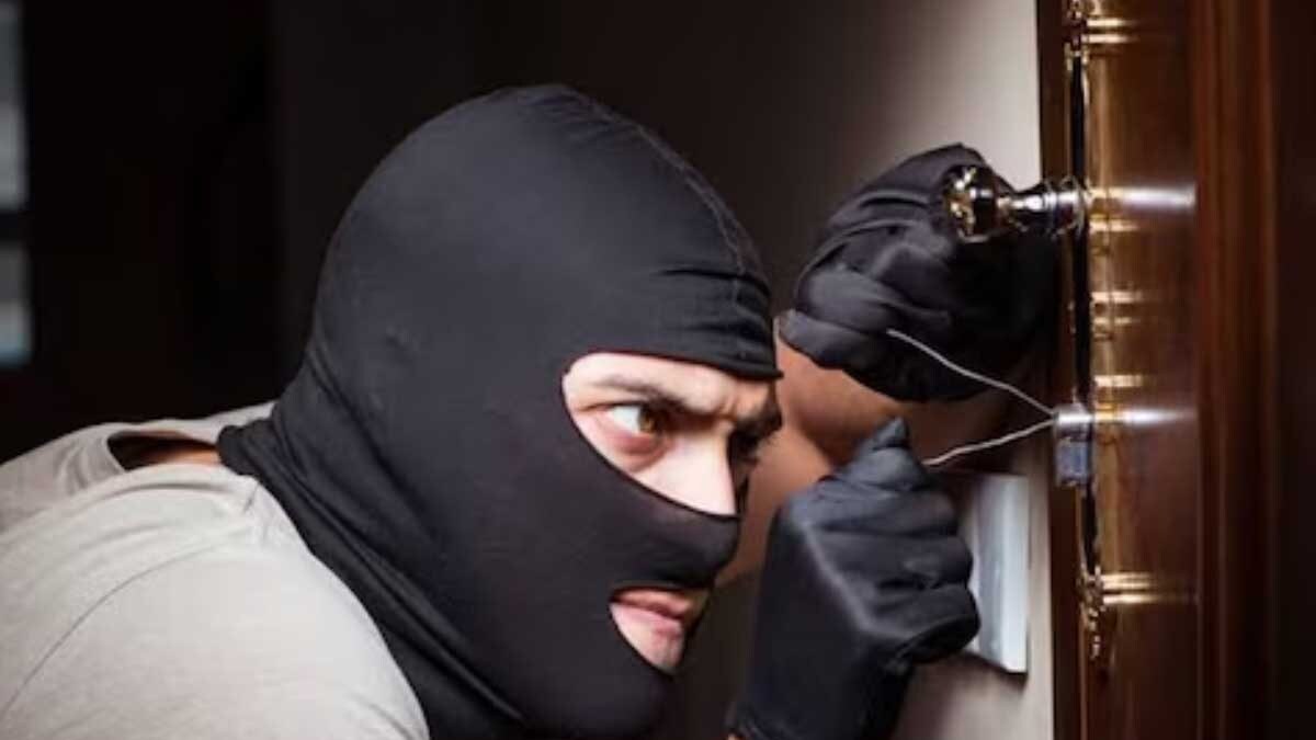 In Chhattisgarh, Scared Of Being Caught, Thief Returns Stolen Money ...