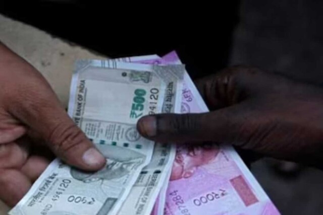 What You Must Do After Receiving A Fake Currency Note - News18