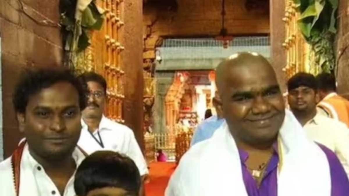 Balagam Director Venu Yeldandi Visits Tirumala Temple After Film's ...