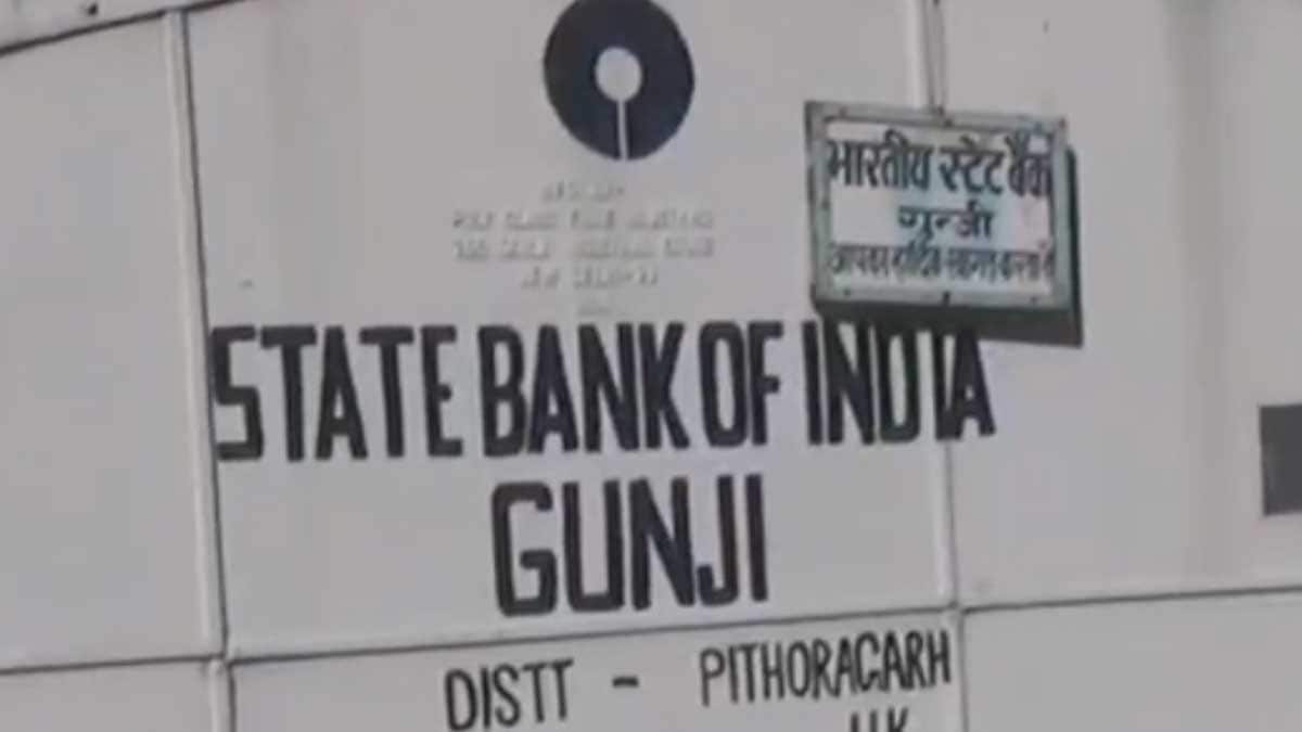 This SBI Branch In Gunji Operates For Only 4-5 Months, Here’s Why ...