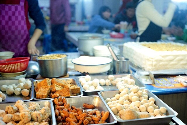 'Paneer Shawarma': What are the Worst Street Food Items in India? Desi ...