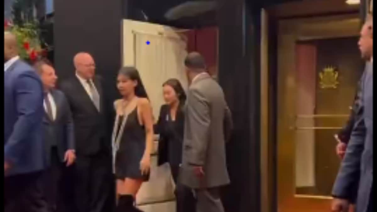 BLACKPINK Star Jennie Slips Into Jazzy Short Dress For Met Gala After ...