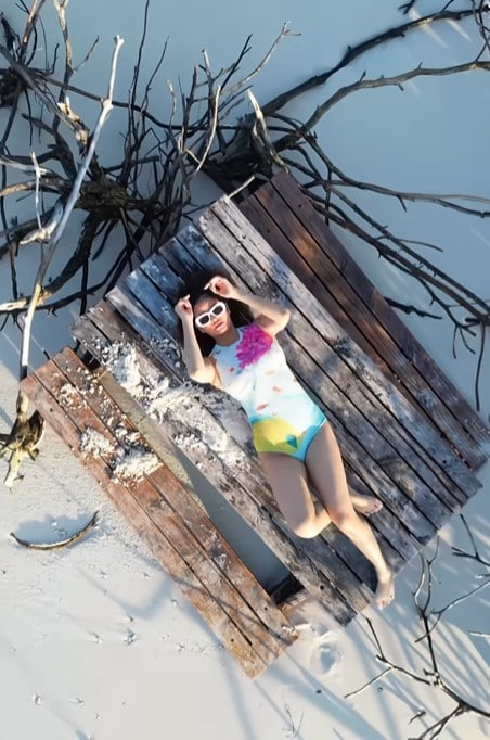 Chetna Pande Raises Temperature With Beachwear Photos From Maldives ...