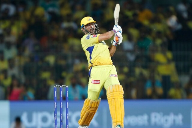 WATCH: MS Dhoni Displays His Muscle Power With Two Big Sixes Against ...