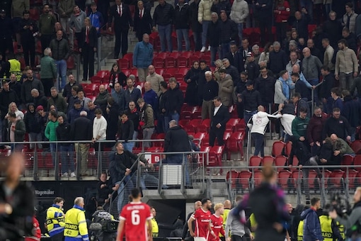 AZ Alkmaar Issues 43 Stadium Bans Following Fan Attack on West Ham ... AZ Alkmaar Issues 43 Stadium Bans Following Fan Attack on West Ham ...