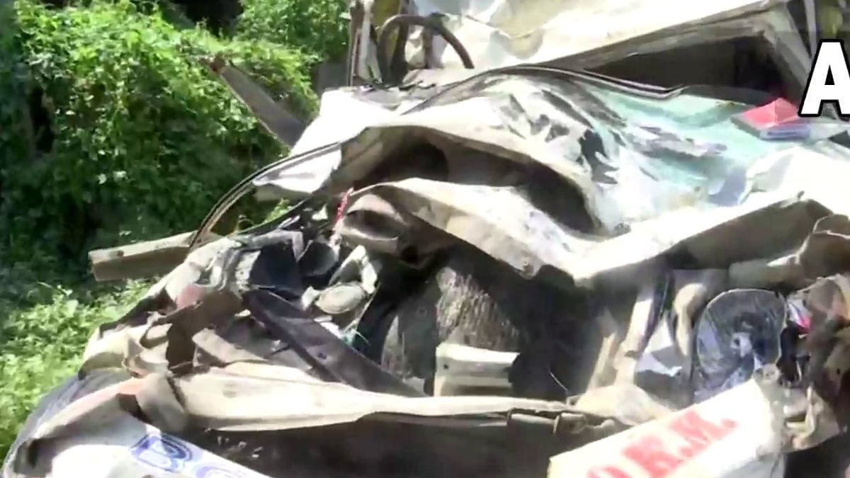 Guwahati: 7 Students of Assam Engineering College Killed in Road ...