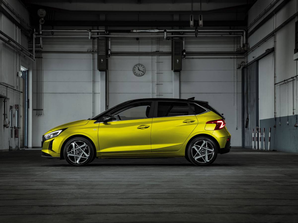 2024 Hyundai i20 in Pics: See Design, Features, Interior and More - News18