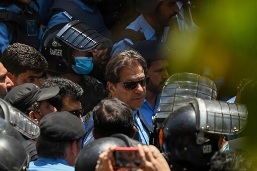 Opinion | Pakistan Army and Its Imran Khan Dilemma: No Light at the End ...