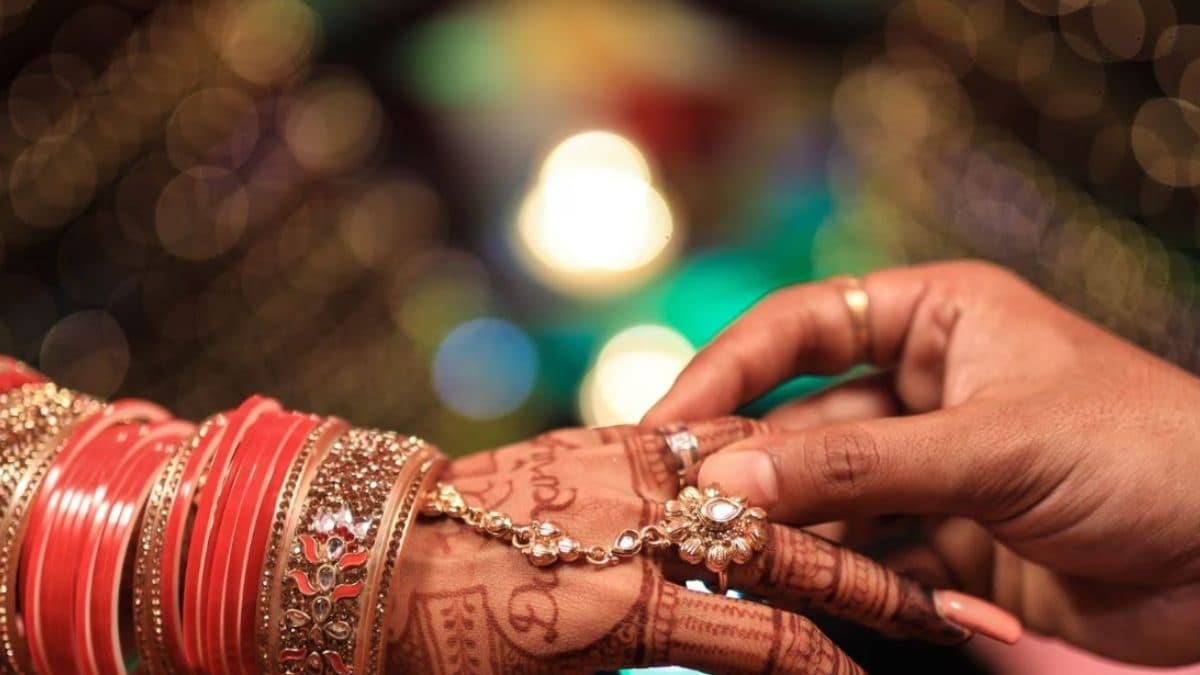 50 Baratis, 10 Dishes: Bill in Lok Sabha Seeks to Limit 'Wasteful ...