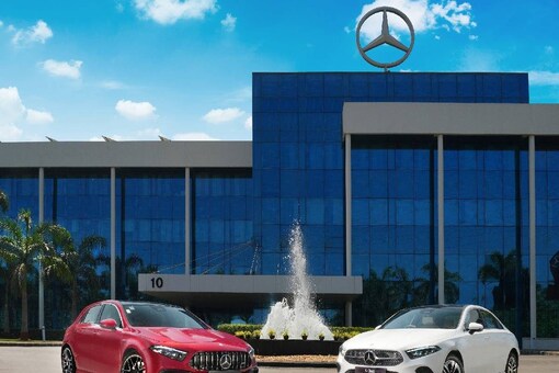 Mercedes-Benz Launched A 200 Limousine and AMG A 45 S 4MATIC+ Facelift ...