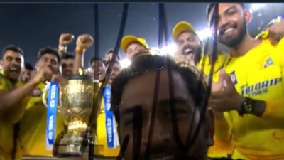 Watch: 'Iconic' Moment as MS Dhoni Signs His Autograph on Camera Lens After CSK Win IPL 2023 ...
