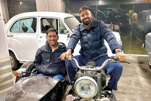'You Need to be a Proper Devil to Hate MS Dhoni': Hardik Pandya Pays ...