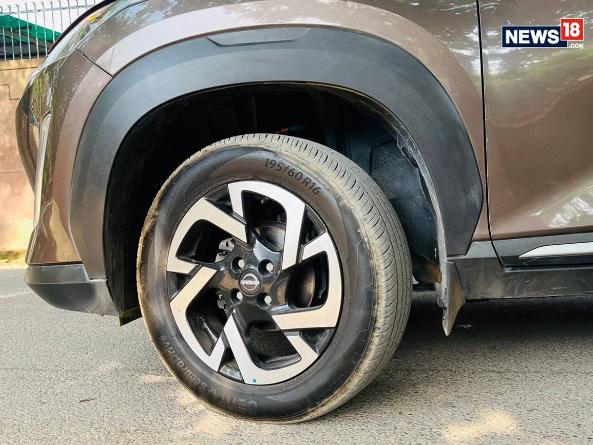 Nissan Magnite Turbo 1.0 in Pics: See Design, Features, Interior and ...