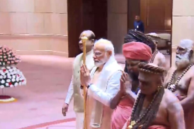 WATCH | PM Modi Bows to 'Sengol', Places Historic Sceptre Near LS ...