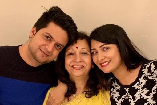 KGF Star Yash's Wife Radhika Pandit Shares Heartwarming Pictures From ...