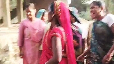Watch: Woman In Red Saree, With Her Crazy Dance Moves, Has Internet’s ...