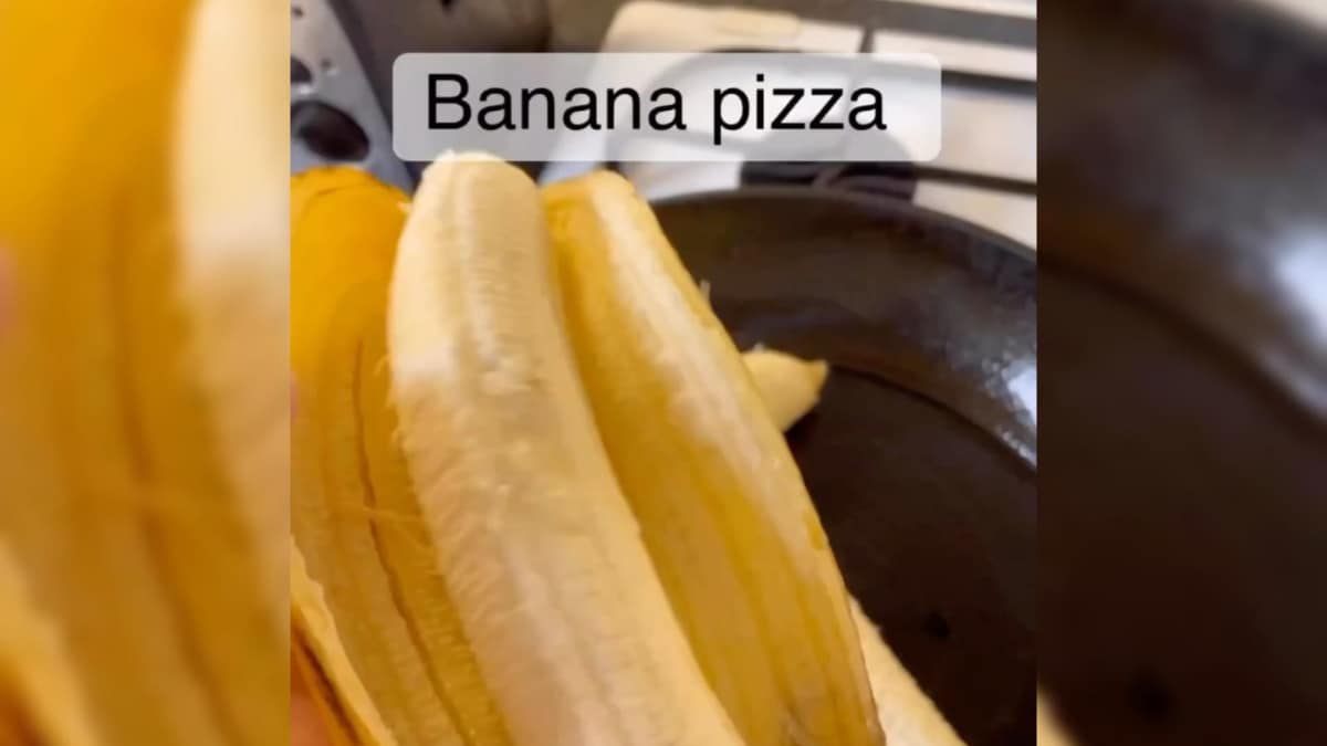 This Bizarre Banana Pizza Recipe Is Hard To Digest | Viral News - News18