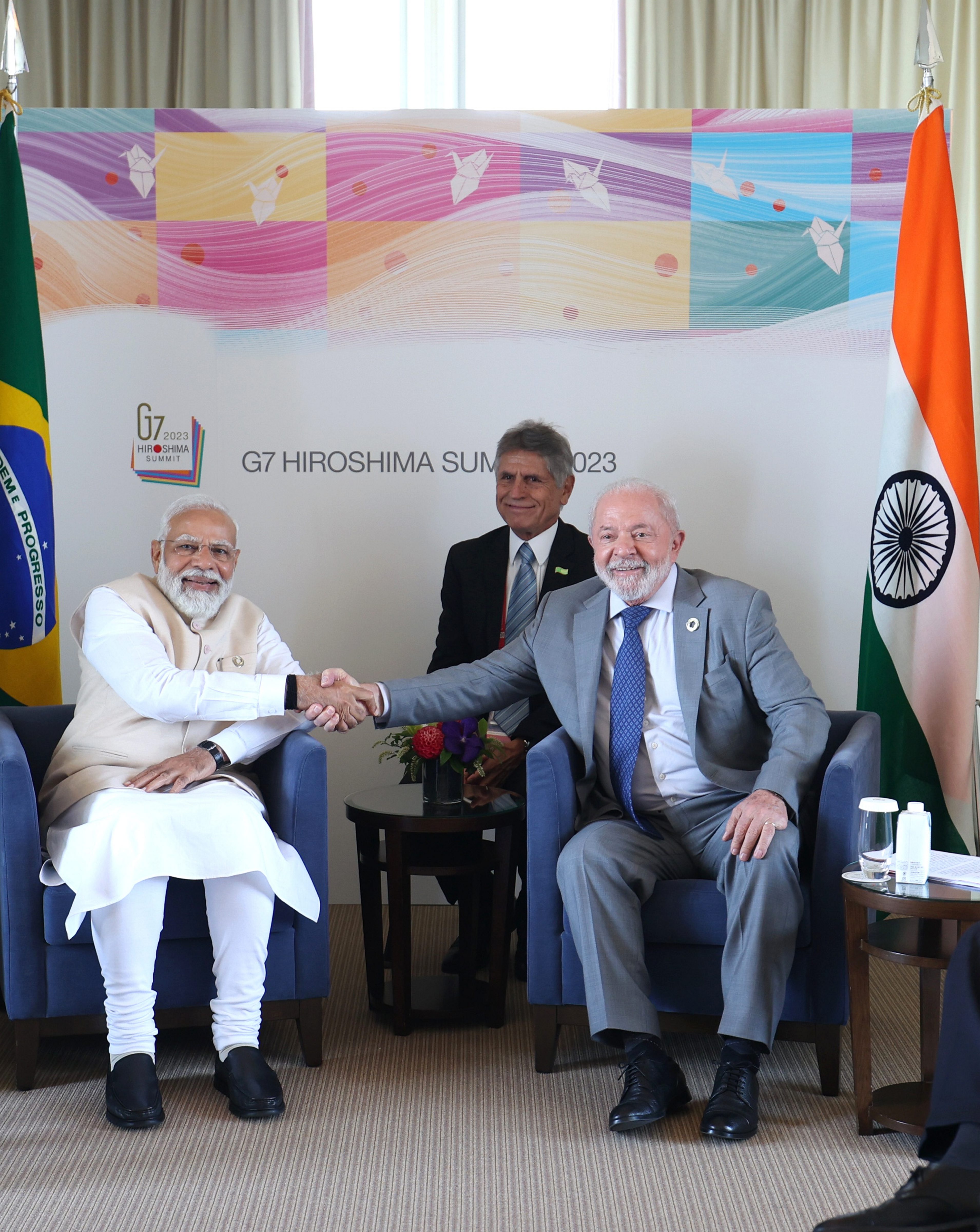 PM Modi Meets UK's Rishi Sunak, Brazil Prez in Japan, Visits Hiroshima ...