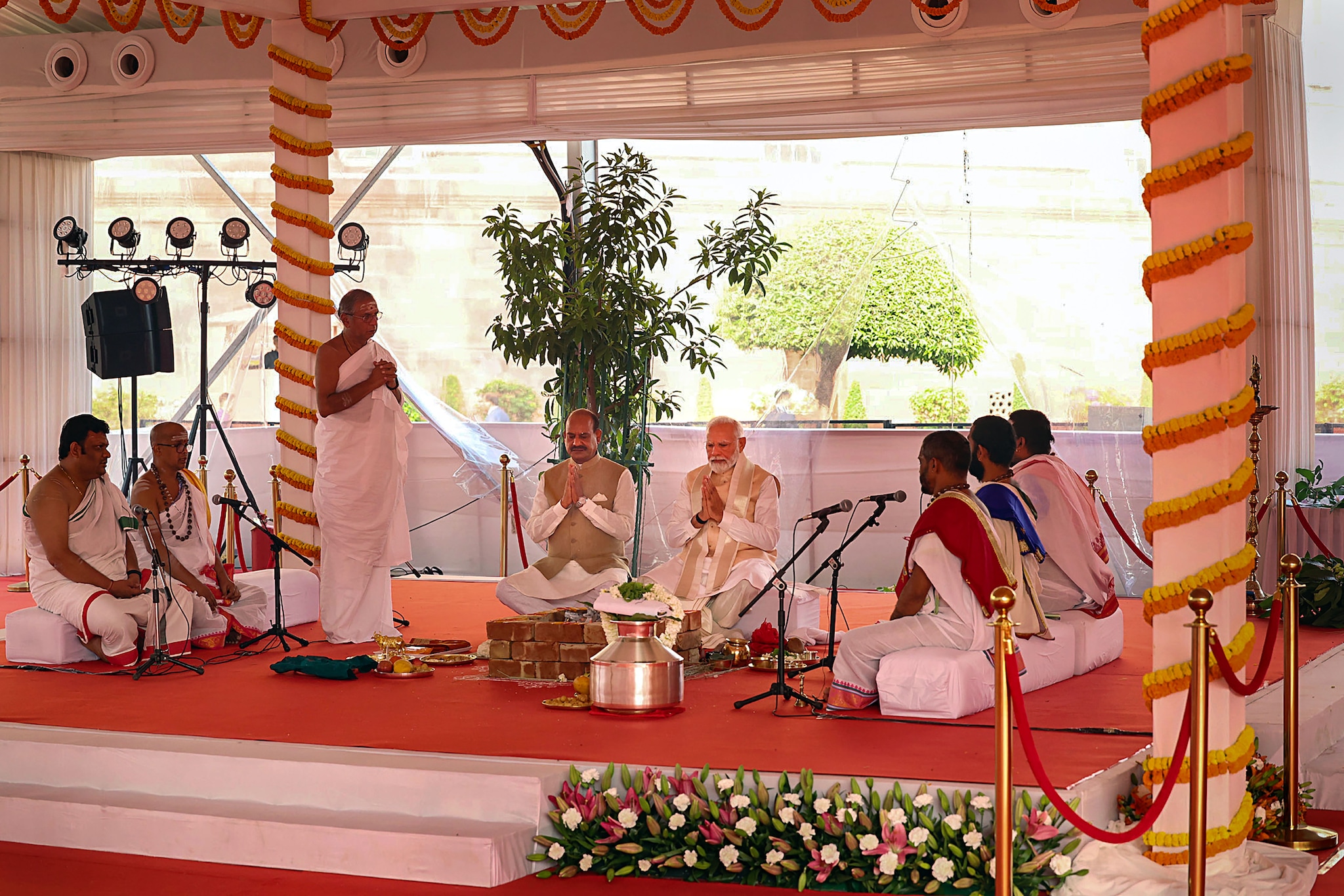 PM Modi Inaugurates New Parliament Building | Glimpses of India's New ...