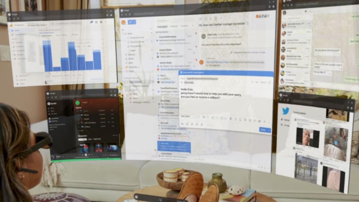 There's No Need For a Screen With the World's First Augmented Reality ...