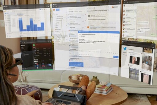 There's No Need For a Screen With the World's First Augmented Reality ...