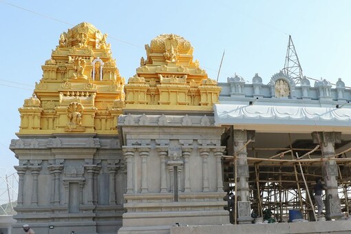 Maha: 'Dress Code' for Devotees Imposed at Four Temples in Nagpur - News18