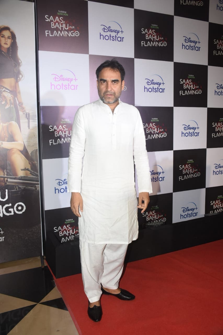 Dimple Kapadia, Vicky Kaushal, Pankaj Tripathi, Isabelle Kaif, Varun ...
